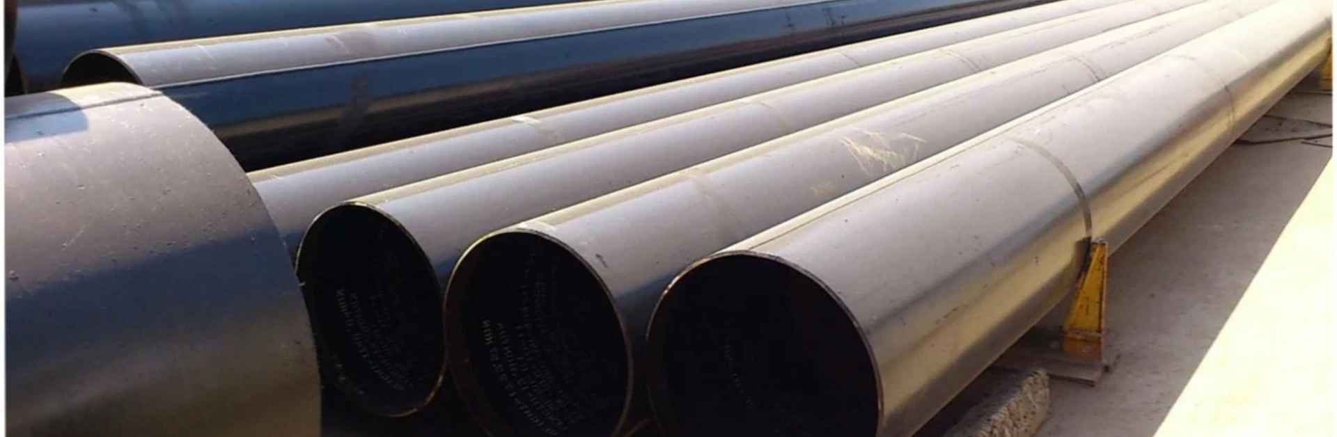 Uses and Advantages of Monel Seamless 400 Pipes